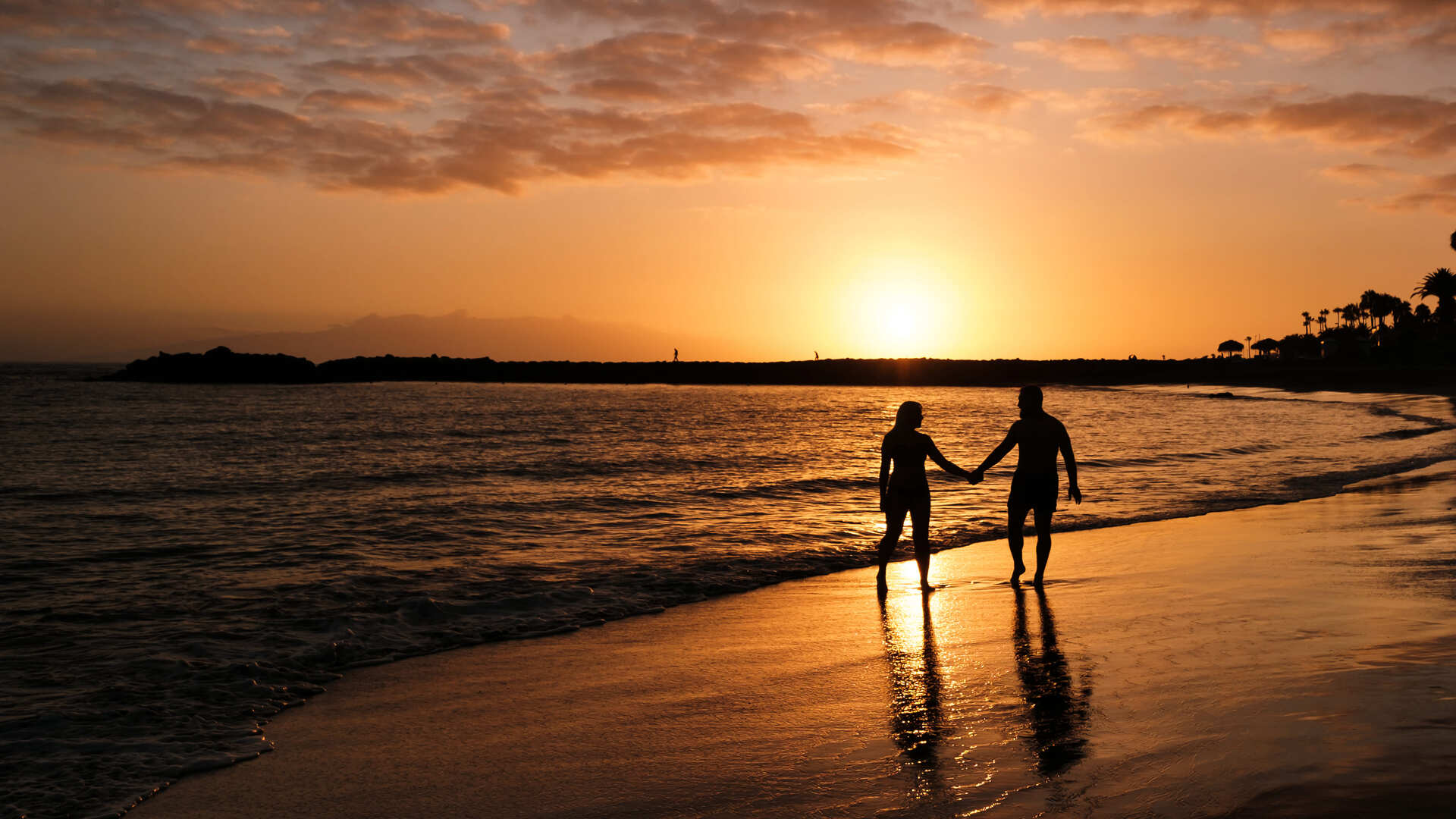 The 3 Reasons You May Struggle With Close Relationships | Mary Giuliani